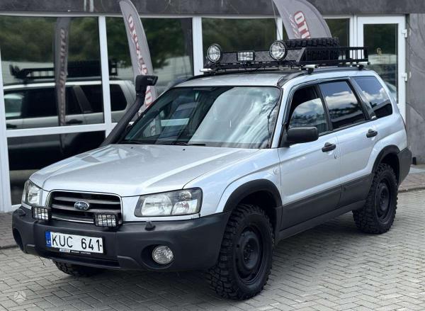 Grey Subaru Forester 2004 in Radviliskis, with an engine capacity of 2.00 L and mileage of 400 thousand km for 4650 €, photo 5 on AUTOMOTO.COM.LV