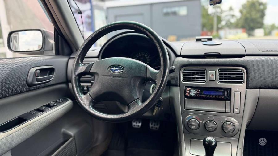 Pelēks Subaru Forester 2004 Radviliškis, ar dzinēja tilpumu 2.00 L un nobraukumu 400 tūkst. km par 4650 €, foto 20 vietnē AUTOMOTO.COM.LV