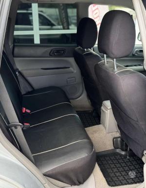 Pelēks Subaru Forester 2004 Radviliškis, ar dzinēja tilpumu 2.00 L un nobraukumu 400 tūkst. km par 4650 €, foto 24 vietnē AUTOMOTO.COM.LV