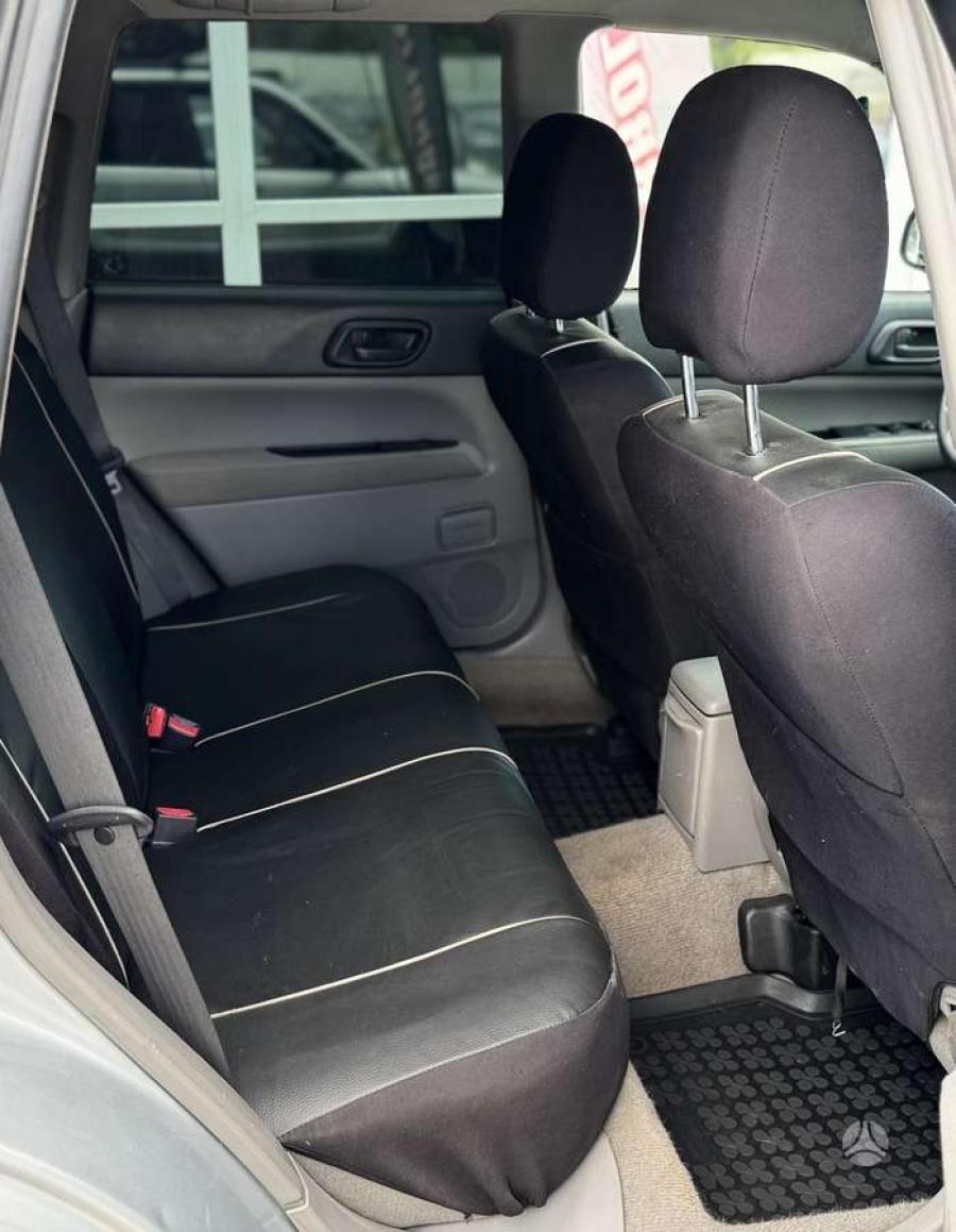 Pelēks Subaru Forester 2004 Radviliškis, ar dzinēja tilpumu 2.00 L un nobraukumu 400 tūkst. km par 4650 €, foto 24 vietnē AUTOMOTO.COM.LV