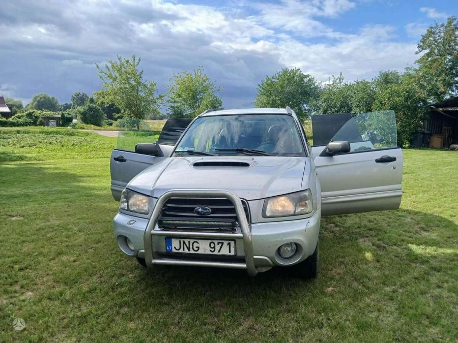 Pelēks Subaru Forester 2004 Anykščiai, ar dzinēja tilpumu 2.46 L un nobraukumu 375 tūkst. km par 4300 €, foto 1 vietnē AUTOMOTO.COM.LV