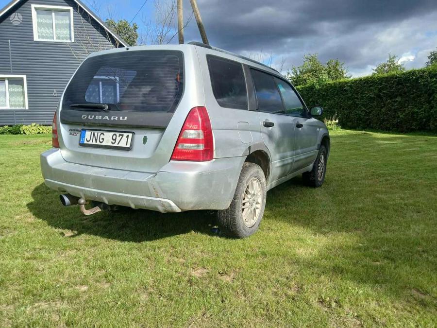 Pelēks Subaru Forester 2004 Anykščiai, ar dzinēja tilpumu 2.46 L un nobraukumu 375 tūkst. km par 4300 €, foto 5 vietnē AUTOMOTO.COM.LV