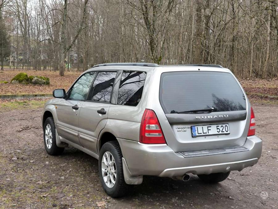 Grey Subaru Forester 2005 in Vilnius, with an engine capacity of 2.50 L and mileage of 186 thousand km for 2000 €, photo 3 on AUTOMOTO.COM.LV