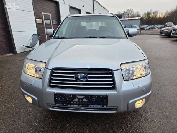 Pelēks Subaru Forester 2005 Utena, ar dzinēja tilpumu 2.00 L un nobraukumu 250 tūkst. km par 4450 €, foto 1 vietnē AUTOMOTO.COM.LV