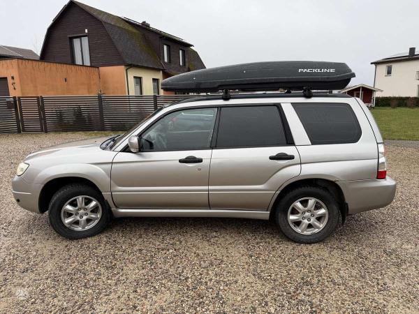 Pelēks Subaru Forester 2005 Utena, ar dzinēja tilpumu 1.99 L un nobraukumu 238 tūkst. km par 2200 €, foto 3 vietnē AUTOMOTO.COM.LV