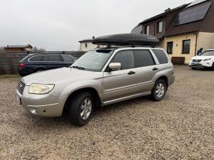 Grey Subaru Forester 2005 in Utena, with an engine capacity of 1.99 L and mileage of 238 thousand km for 2200 €, photo 4 on AUTOMOTO.COM.LV
