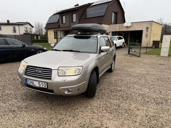 Pelēks Subaru Forester 2005 Utena, ar dzinēja tilpumu 1.99 L un nobraukumu 238 tūkst. km par 2200 €, foto 5 vietnē AUTOMOTO.COM.LV