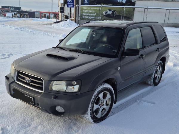 Pelēks Subaru Forester 2005 Šilutė, ar dzinēja tilpumu 2.00 L un nobraukumu 300 tūkst. km par 2900 €, foto 1 vietnē AUTOMOTO.COM.LV