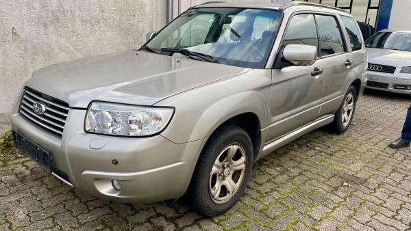 Grey Subaru Forester 2005 in Telschi, with an engine capacity of 2.00 L and mileage of 209 thousand km for 2500 €, photo 2 on AUTOMOTO.COM.LV