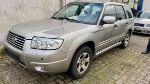 Grey Subaru Forester 2005 in Telschi, with an engine capacity of 2.00 L and mileage of 209 thousand km for 2500 €, photo 2 on AUTOMOTO.COM.LV