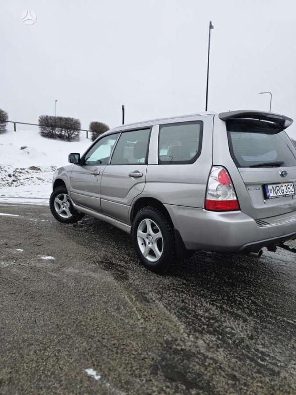 Grey Subaru Forester 2005 in Vilnius, with an engine capacity of 2.46 L and mileage of 277 thousand km for 4800 €, photo 7 on AUTOMOTO.COM.LV