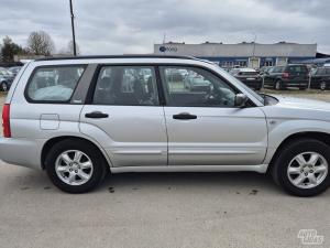 Pelēks Subaru Forester 2005 Šauļi, ar dzinēja tilpumu 2.00 L un nobraukumu 20 tūkst. km par 3550 €, foto 4 vietnē AUTOMOTO.COM.LV