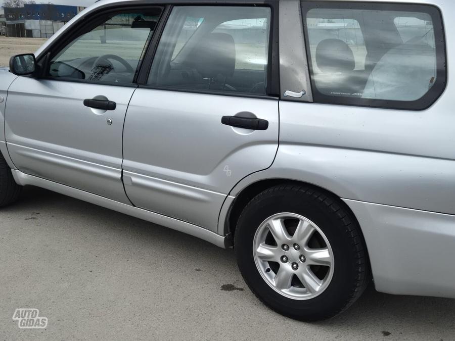 Pelēks Subaru Forester 2005 Šauļi, ar dzinēja tilpumu 2.00 L un nobraukumu 20 tūkst. km par 3550 €, foto 9 vietnē AUTOMOTO.COM.LV