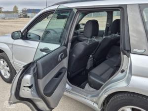 Pelēks Subaru Forester 2005 Šauļi, ar dzinēja tilpumu 2.00 L un nobraukumu 20 tūkst. km par 3550 €, foto 16 vietnē AUTOMOTO.COM.LV