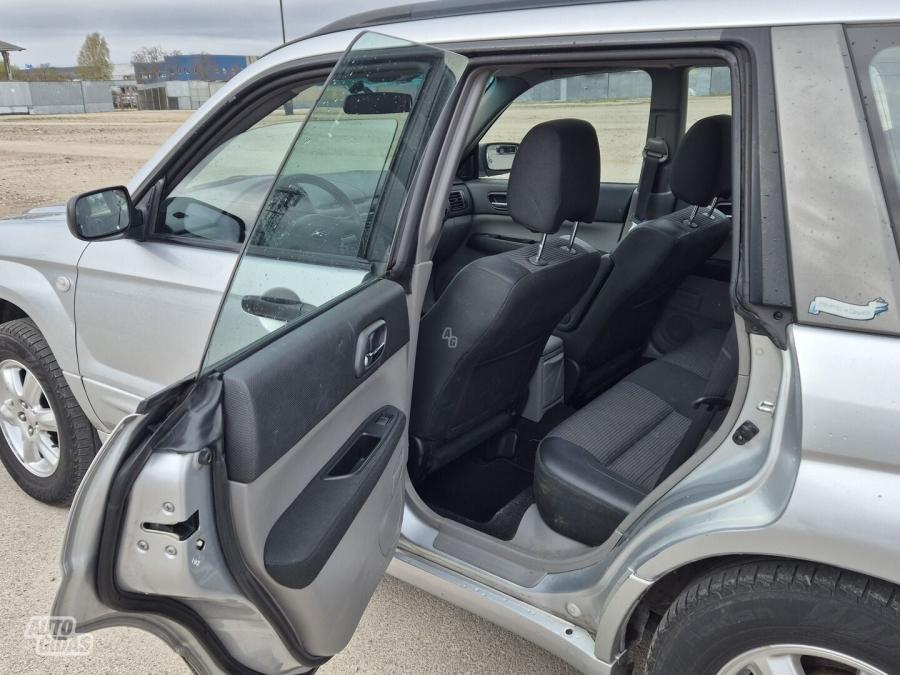 Pelēks Subaru Forester 2005 Šauļi, ar dzinēja tilpumu 2.00 L un nobraukumu 20 tūkst. km par 3550 €, foto 16 vietnē AUTOMOTO.COM.LV