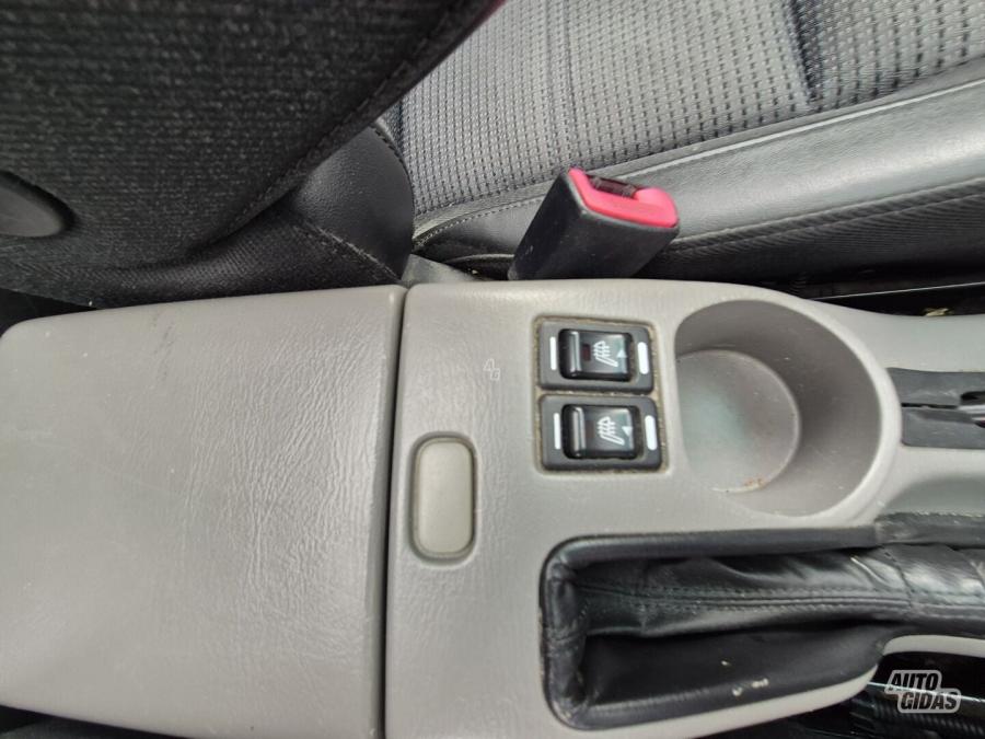 Pelēks Subaru Forester 2005 Šauļi, ar dzinēja tilpumu 2.00 L un nobraukumu 20 tūkst. km par 3550 €, foto 17 vietnē AUTOMOTO.COM.LV