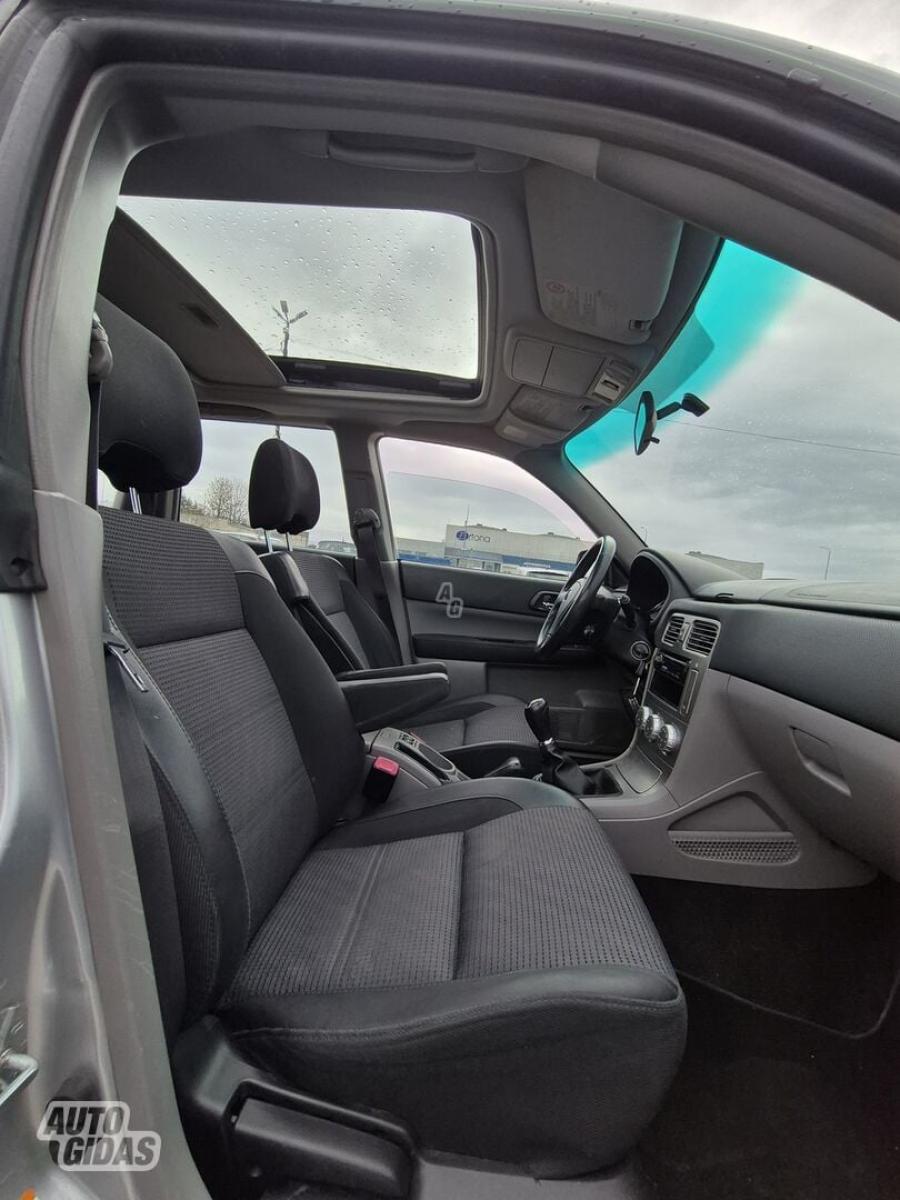 Pelēks Subaru Forester 2005 Šauļi, ar dzinēja tilpumu 2.00 L un nobraukumu 20 tūkst. km par 3550 €, foto 19 vietnē AUTOMOTO.COM.LV
