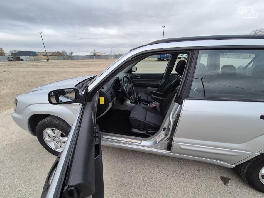 Pelēks Subaru Forester 2005 Šauļi, ar dzinēja tilpumu 2.00 L un nobraukumu 20 tūkst. km par 3550 €, foto 23 vietnē AUTOMOTO.COM.LV