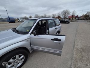 Pelēks Subaru Forester 2005 Šauļi, ar dzinēja tilpumu 2.00 L un nobraukumu 20 tūkst. km par 3550 €, foto 24 vietnē AUTOMOTO.COM.LV