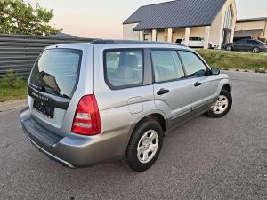 Grey Subaru Forester 2005 in Vilnius, with an engine capacity of 1.99 L and mileage of 225 thousand km for 3750 €, photo 3 on AUTOMOTO.COM.LV