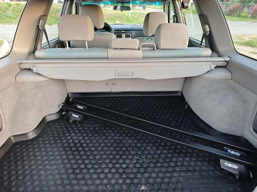 Grey Subaru Forester 2005 in Vilnius, with an engine capacity of 1.99 L and mileage of 225 thousand km for 3750 €, photo 11 on AUTOMOTO.COM.LV