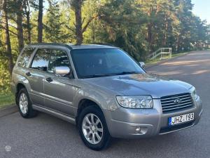 Grey Subaru Forester 2005 in Nemencine, with an engine capacity of 1.99 L and mileage of 308 thousand km for 2200 €, photo  on AUTOMOTO.COM.LV