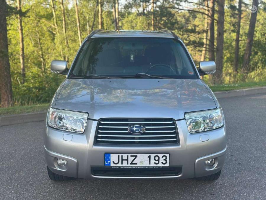 Grey Subaru Forester 2005 in Nemencine, with an engine capacity of 1.99 L and mileage of 308 thousand km for 2200 €, photo 3 on AUTOMOTO.COM.LV