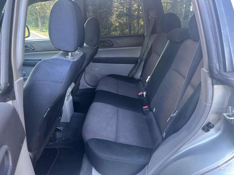 Grey Subaru Forester 2005 in Nemencine, with an engine capacity of 1.99 L and mileage of 308 thousand km for 2200 €, photo 8 on AUTOMOTO.COM.LV