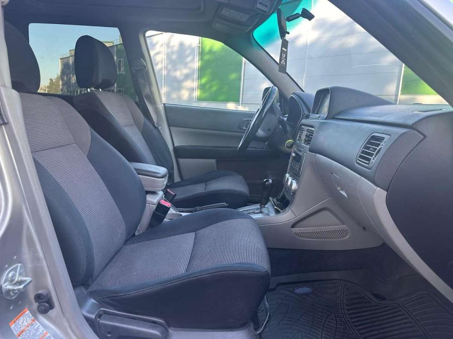 Grey Subaru Forester 2005 in Nemencine, with an engine capacity of 1.99 L and mileage of 308 thousand km for 2200 €, photo 10 on AUTOMOTO.COM.LV