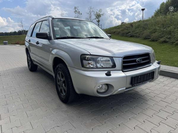 Pelēks Subaru Forester 2005 Viļņa, ar dzinēja tilpumu 1.99 L un nobraukumu 217 tūkst. km par 3800 €, foto 3 vietnē AUTOMOTO.COM.LV