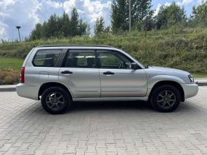 Grey Subaru Forester 2005 in Vilnius, with an engine capacity of 1.99 L and mileage of 217 thousand km for 3800 €, photo 5 on AUTOMOTO.COM.LV