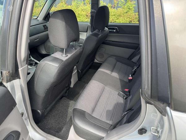 Pelēks Subaru Forester 2005 Viļņa, ar dzinēja tilpumu 1.99 L un nobraukumu 217 tūkst. km par 3800 €, foto 10 vietnē AUTOMOTO.COM.LV