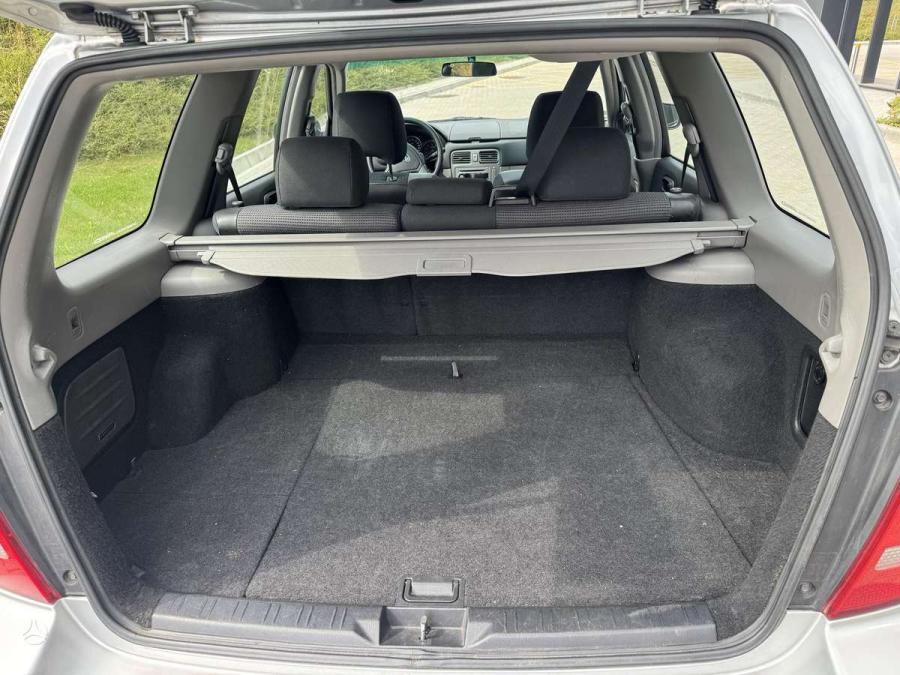 Grey Subaru Forester 2005 in Vilnius, with an engine capacity of 1.99 L and mileage of 217 thousand km for 3800 €, photo 14 on AUTOMOTO.COM.LV