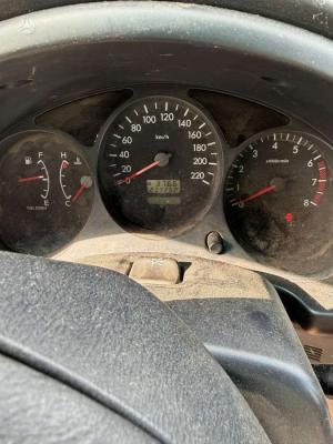 Pelēks Subaru Forester 2005 Varėna, ar dzinēja tilpumu 1.99 L un nobraukumu 239 tūkst. km par 1500 €, foto 4 vietnē AUTOMOTO.COM.LV