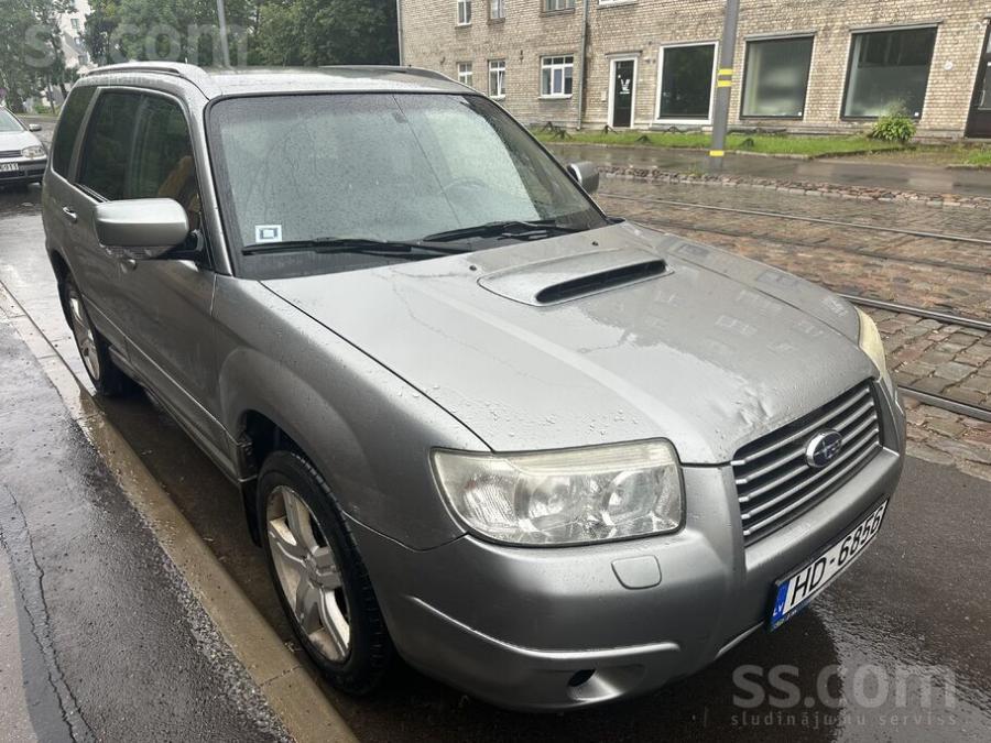 Pelēks Subaru Forester 2006 Rīga, ar dzinēja tilpumu 2.50 L un nobraukumu 378 tūkst. km par 1650 €, foto 3 vietnē AUTOMOTO.COM.LV