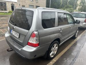 Pelēks Subaru Forester 2006 Rīga, ar dzinēja tilpumu 2.50 L un nobraukumu 378 tūkst. km par 1650 €, foto 4 vietnē AUTOMOTO.COM.LV