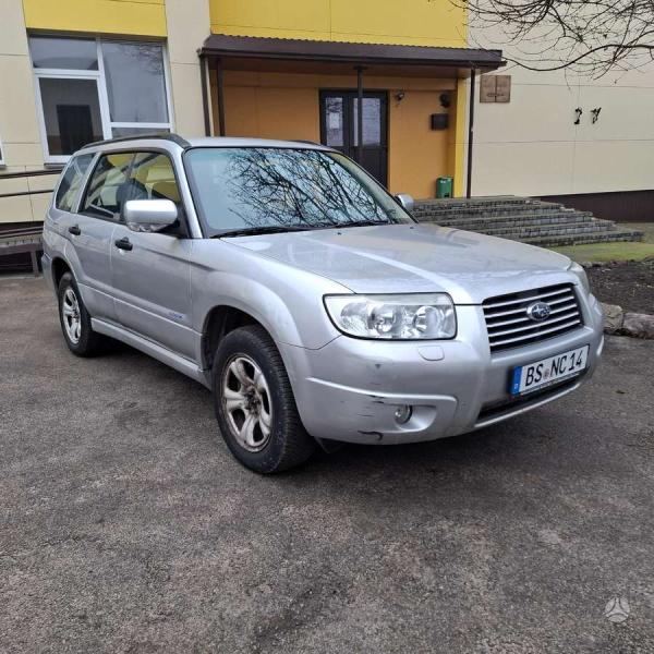 Grey Subaru Forester 2006 in Varena, with an engine capacity of 2.00 L and mileage of 222 thousand km for 2500 €, photo 1 on AUTOMOTO.COM.LV