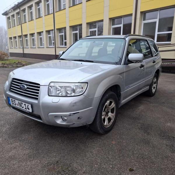 Grey Subaru Forester 2006 in Varena, with an engine capacity of 2.00 L and mileage of 222 thousand km for 2500 €, photo 2 on AUTOMOTO.COM.LV