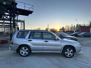 Grey Subaru Forester 2006 in Vilnius, with an engine capacity of 2.46 L and mileage of 276 thousand km for 3300 €, photo 2 on AUTOMOTO.COM.LV