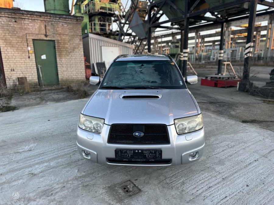 Grey Subaru Forester 2006 in Vilnius, with an engine capacity of 2.46 L and mileage of 276 thousand km for 3300 €, photo 6 on AUTOMOTO.COM.LV