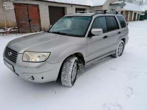 Pelēks Subaru Forester 2006 Utena, ar dzinēja tilpumu 2.00 L un nobraukumu 238 tūkst. km par 2450 €, foto  vietnē AUTOMOTO.COM.LV