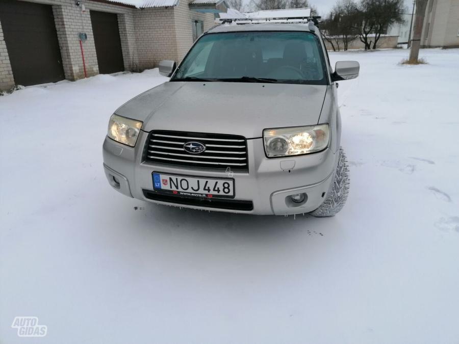 Pelēks Subaru Forester 2006 Utena, ar dzinēja tilpumu 2.00 L un nobraukumu 238 tūkst. km par 2450 €, foto 2 vietnē AUTOMOTO.COM.LV