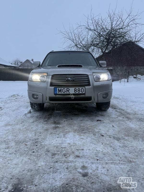Pelēks Subaru Forester 2006 Tauragė, ar dzinēja tilpumu 2.50 L un nobraukumu 300 tūkst. km par 2000 €, foto 1 vietnē AUTOMOTO.COM.LV