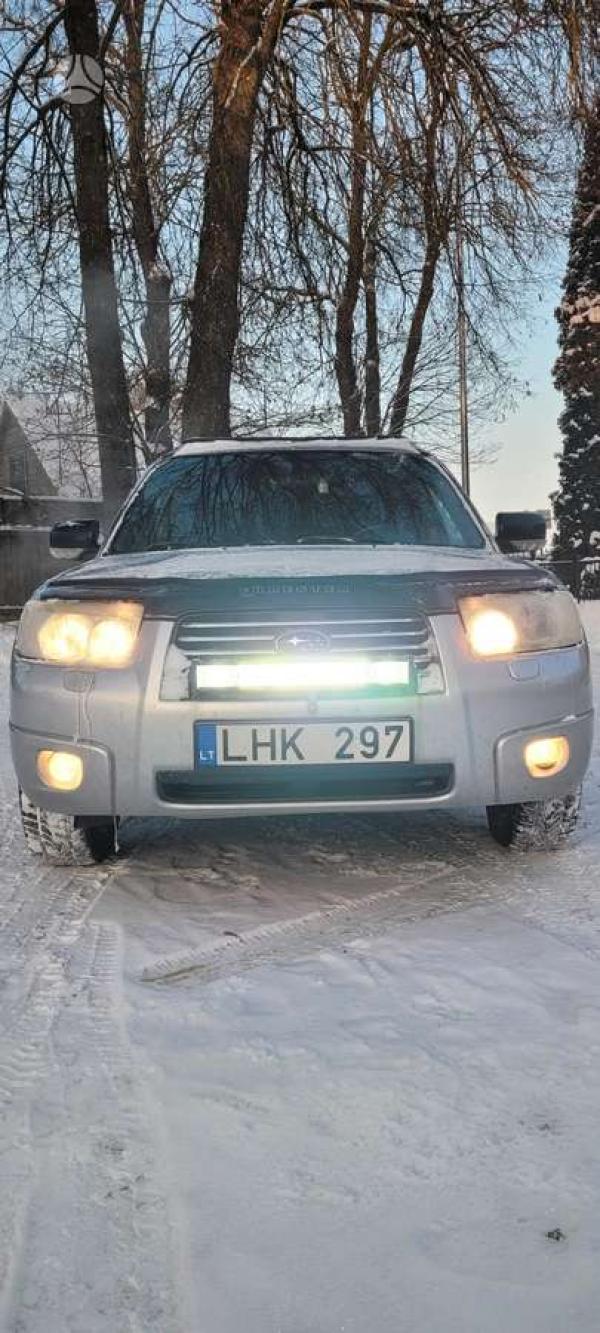 Pelēks Subaru Forester 2006 Mažeikiai, ar dzinēja tilpumu 2.00 L un nobraukumu 286 tūkst. km par 2450 €, foto 1 vietnē AUTOMOTO.COM.LV