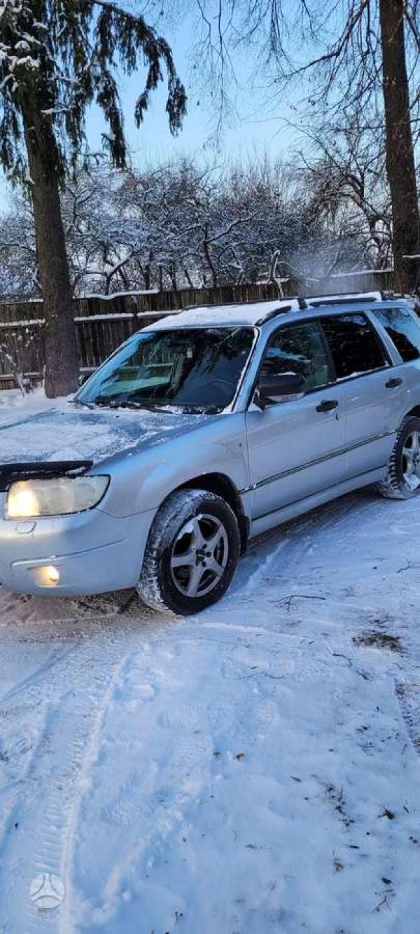Pelēks Subaru Forester 2006 Mažeikiai, ar dzinēja tilpumu 2.00 L un nobraukumu 286 tūkst. km par 2450 €, foto 2 vietnē AUTOMOTO.COM.LV