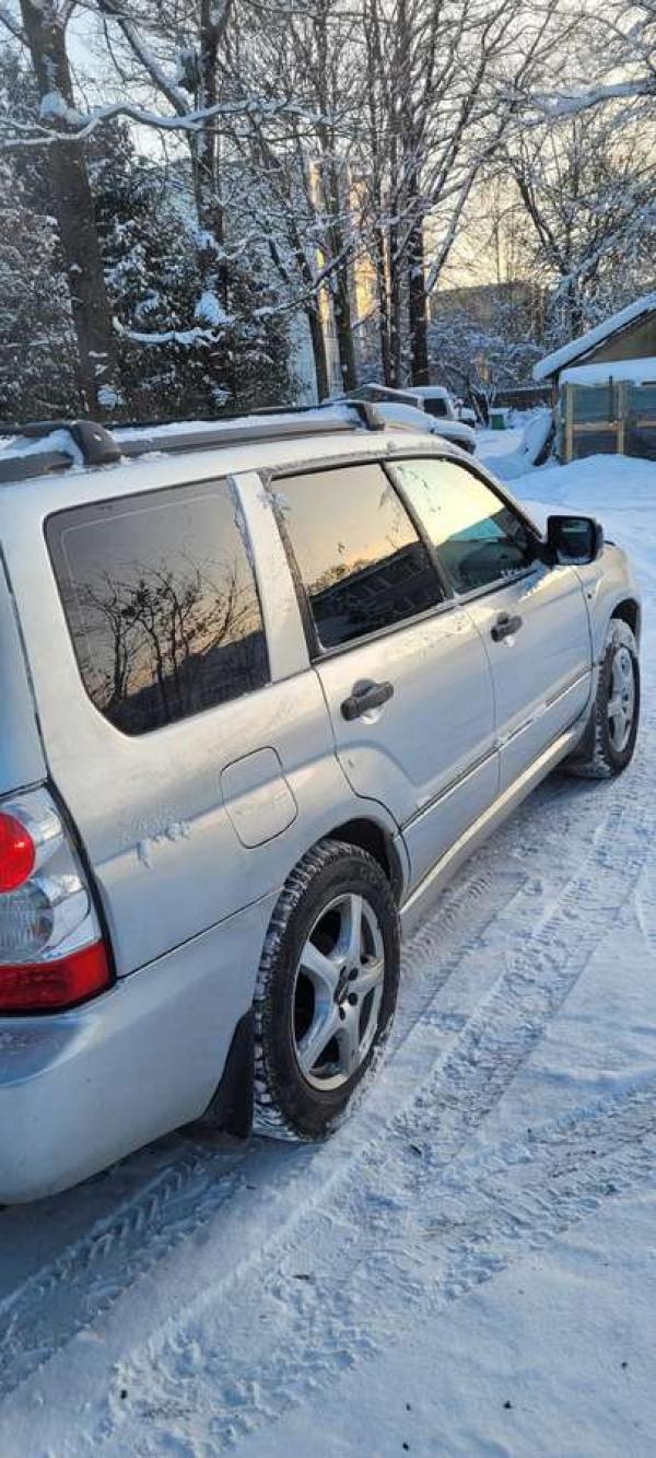 Pelēks Subaru Forester 2006 Mažeikiai, ar dzinēja tilpumu 2.00 L un nobraukumu 286 tūkst. km par 2450 €, foto 3 vietnē AUTOMOTO.COM.LV