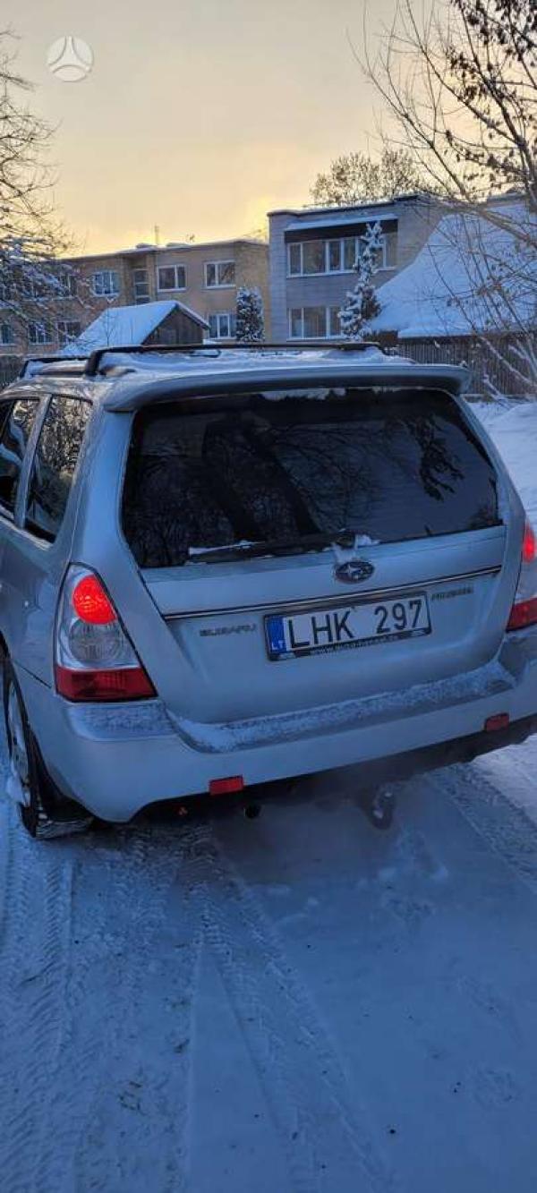 Pelēks Subaru Forester 2006 Mažeikiai, ar dzinēja tilpumu 2.00 L un nobraukumu 286 tūkst. km par 2450 €, foto 5 vietnē AUTOMOTO.COM.LV