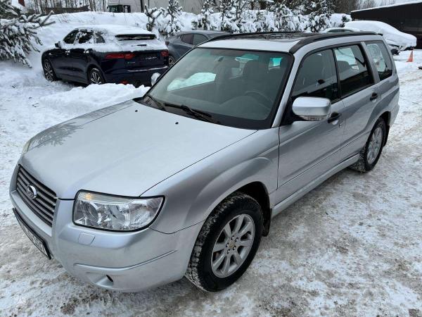 Pelēks Subaru Forester 2006 Viļņa, ar dzinēja tilpumu 1.99 L un nobraukumu 173 tūkst. km par 4200 €, foto 2 vietnē AUTOMOTO.COM.LV