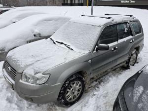 Grey Subaru Forester 2006 in Vilnius, with an engine capacity of 2.46 L and mileage of 400 thousand km for 1000 €, photo  on AUTOMOTO.COM.LV