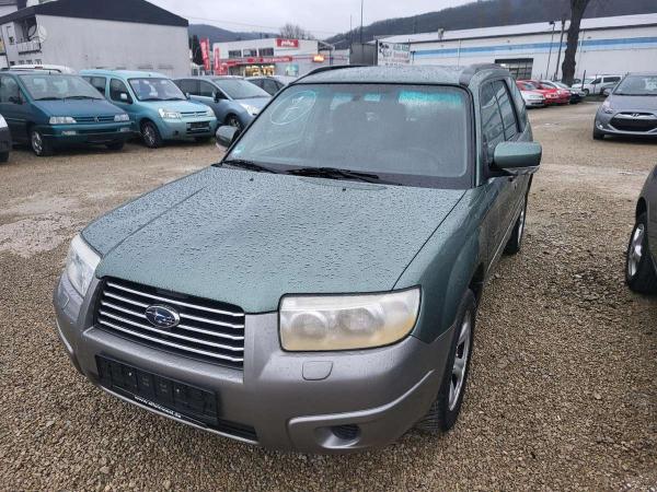 Pelēks Subaru Forester 2006 Raseiniai, ar dzinēja tilpumu 1.99 L un nobraukumu 109 tūkst. km par 3990 €, foto 4 vietnē AUTOMOTO.COM.LV